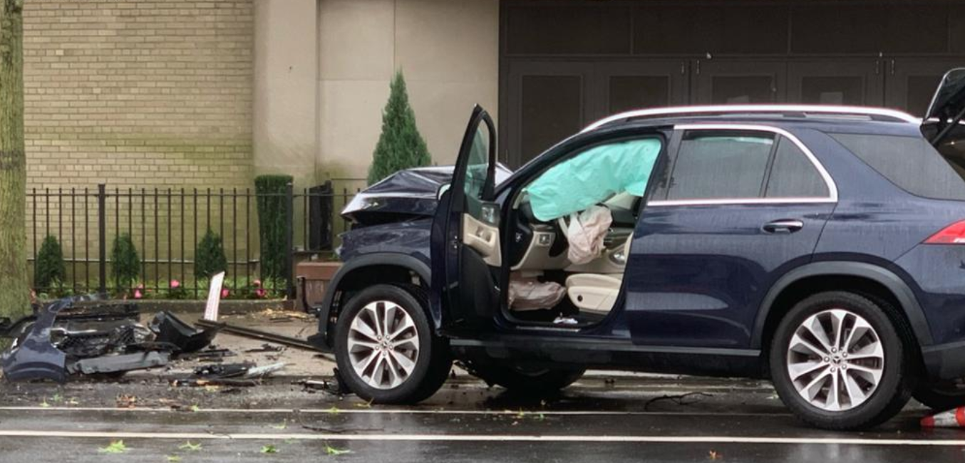 Berry Bits: Drunk driver slams into OLH crossing guard - The Juniper ...